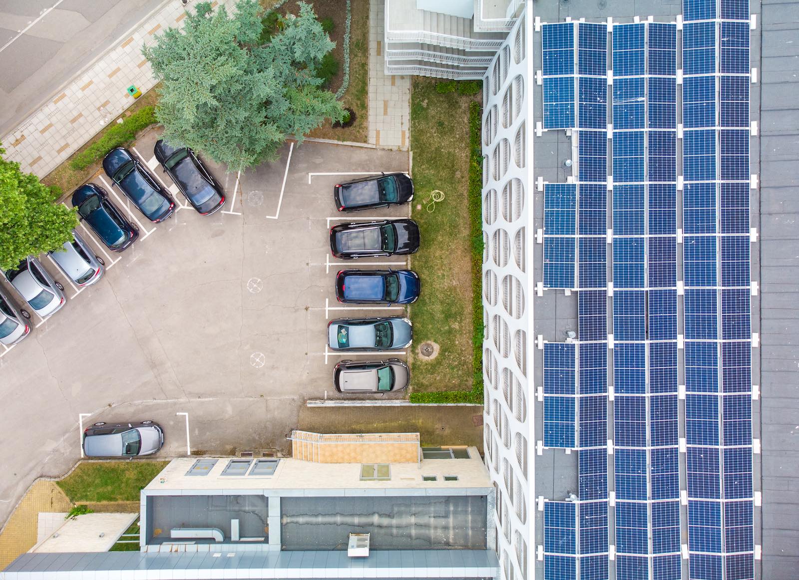 all you need to know about commercial solar development